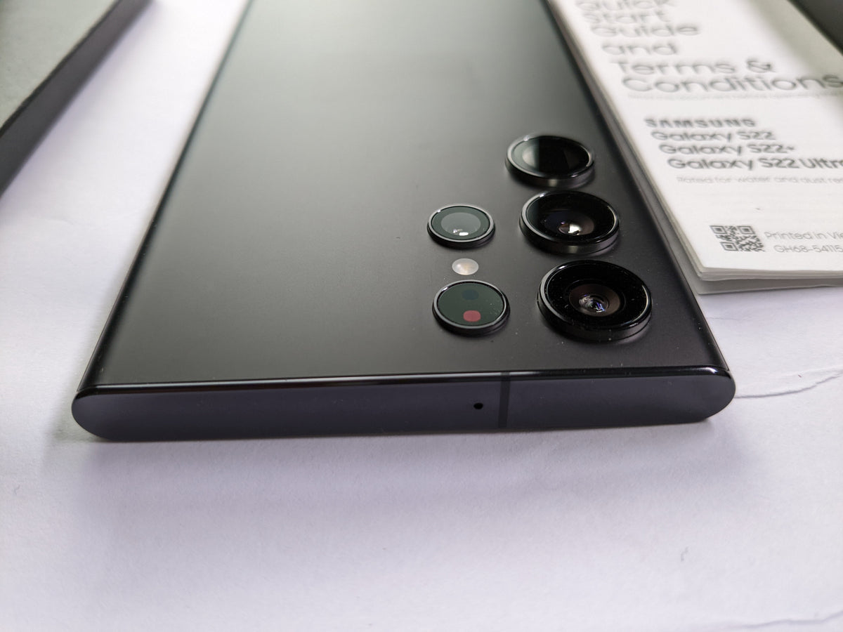 Samsung Galaxy S22 Ultra 5G (2022) SM-908U1 Unlocked 128gb Black